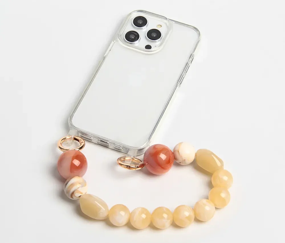 Phone Wristlet Vs. Phone Strap: Which One Is Right For You? | LESONDI